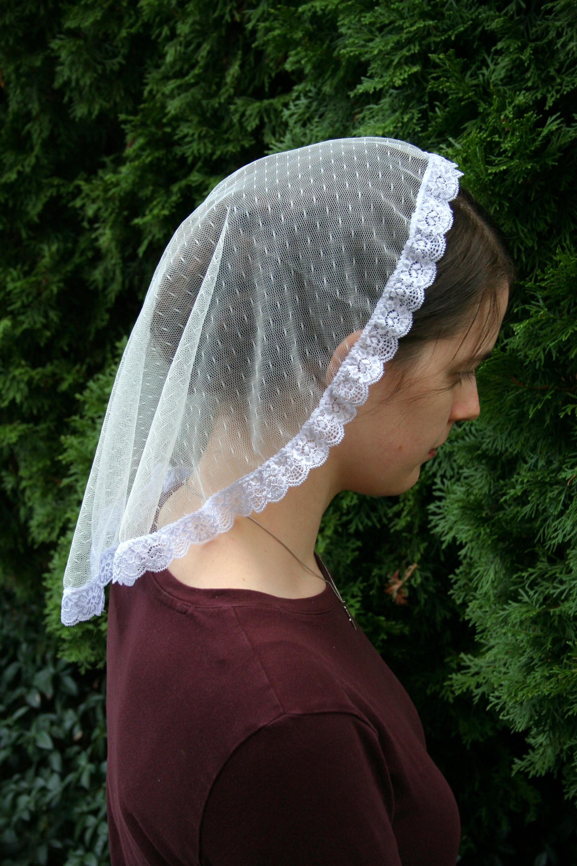 Lightweight Tulle Princess Veil Chapel Cap – Silver Stitching